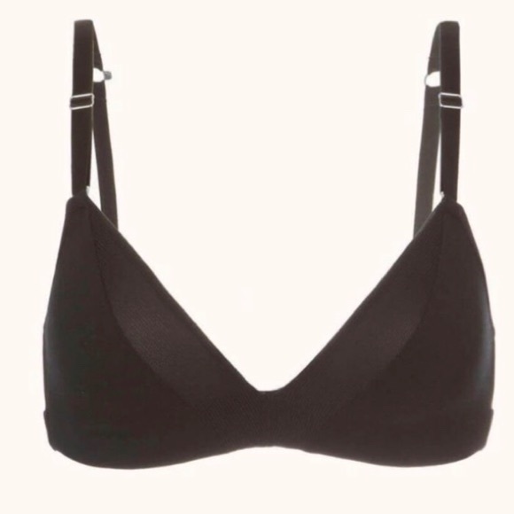 Lively | Intimates & Sleepwear | Lively The All Day Deep V Nowire ...